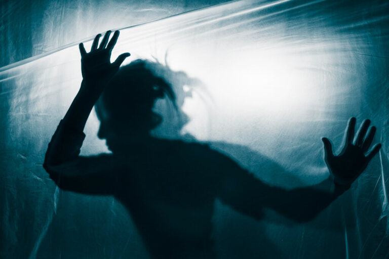 Psicose tem cura? Saiba o que é, sintomas e tratamento!