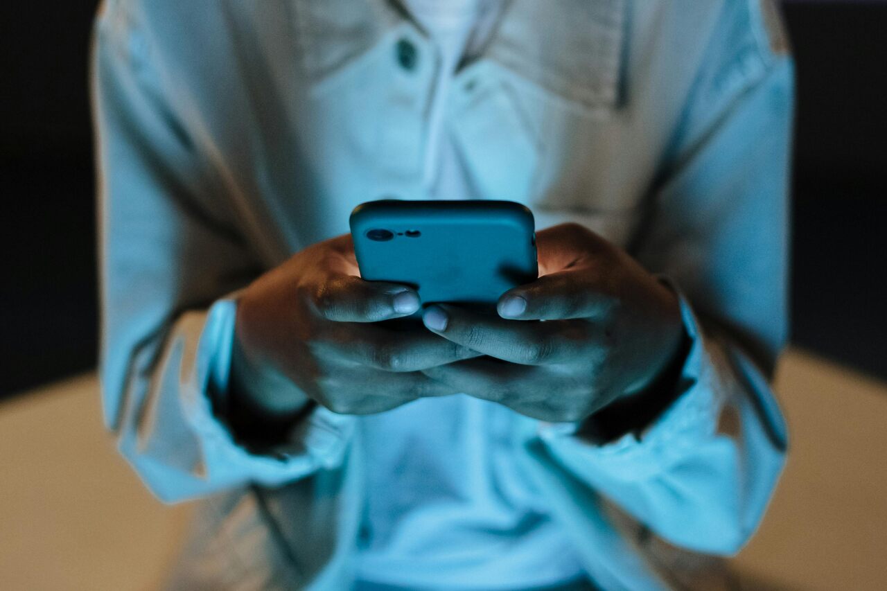 Dependência digital: o que é, sintomas e consequências